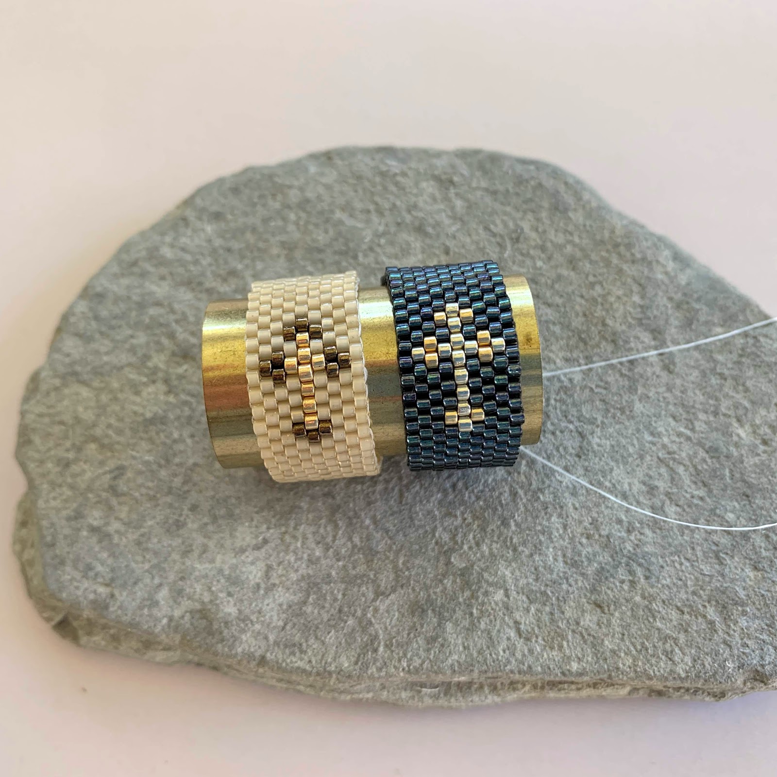 Lisa Yang Jewelry : Odd Count Peyote Cross Ring Tutorial