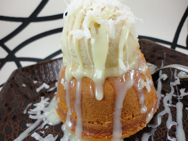 Eat Cake For Dinner: Chili's White Chocolate Molten Cake