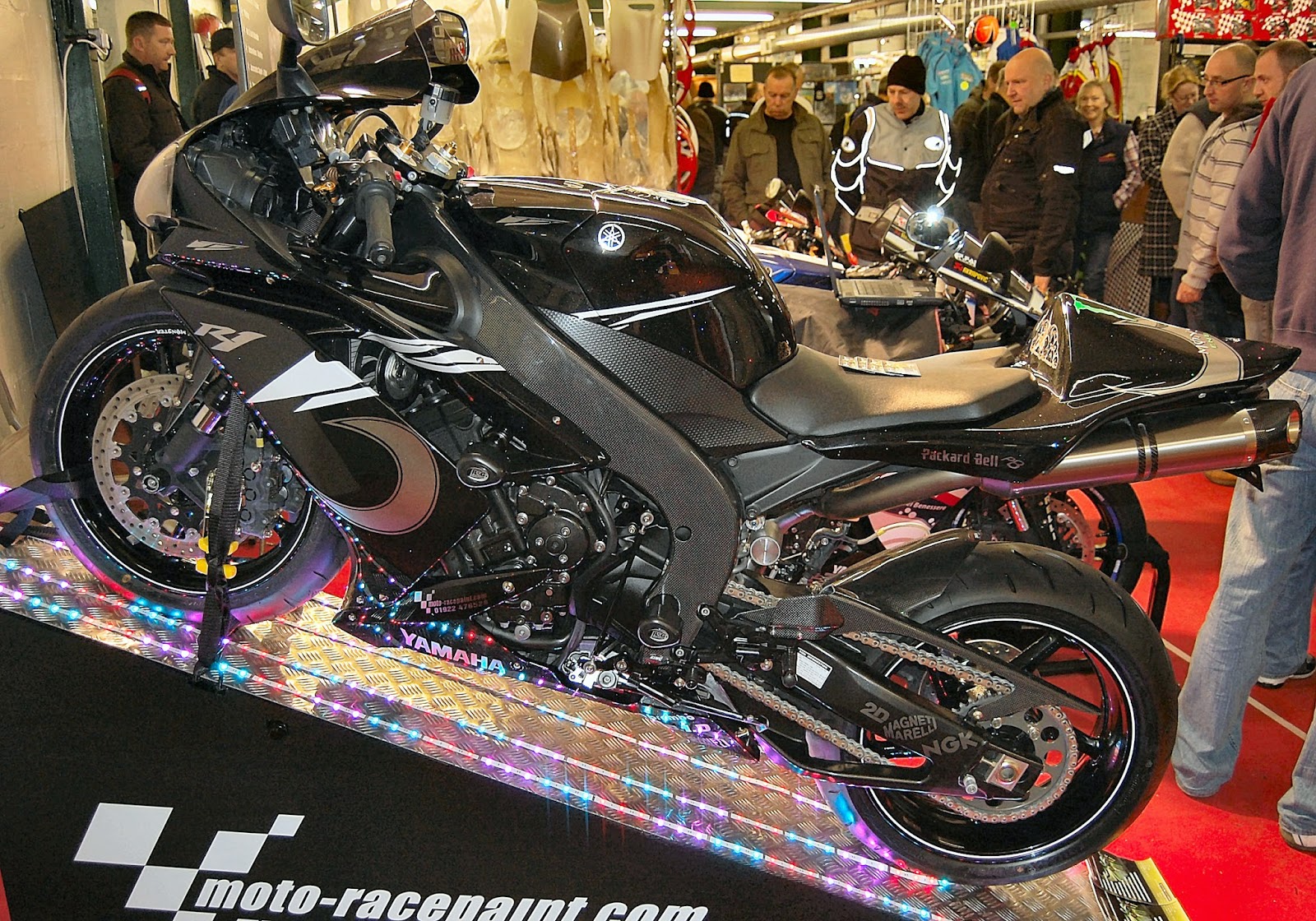 See Best Style: Yamaha YZF-R1 Black editions