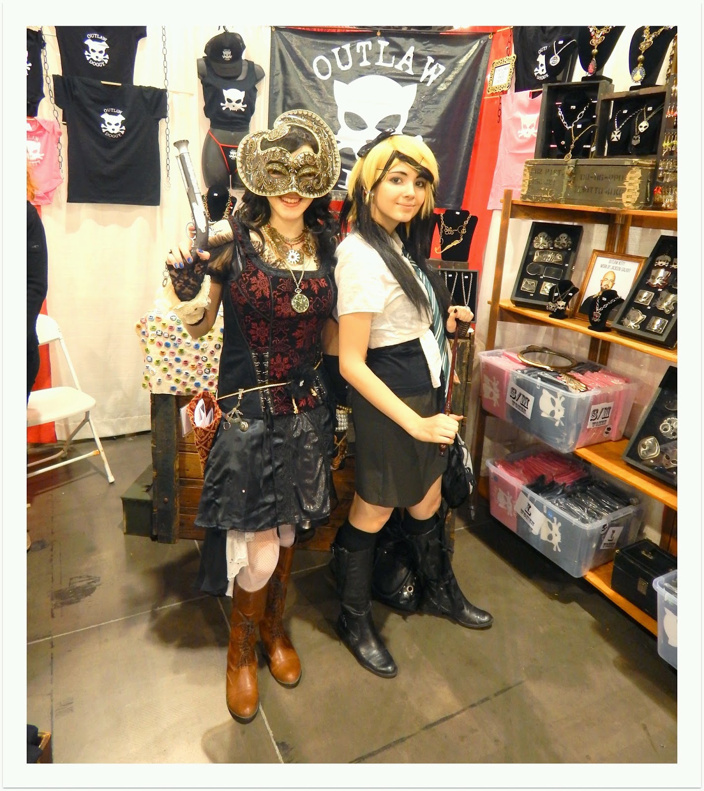 WATTO Distinctive Metal Wear: Phoenix Comicon 2014