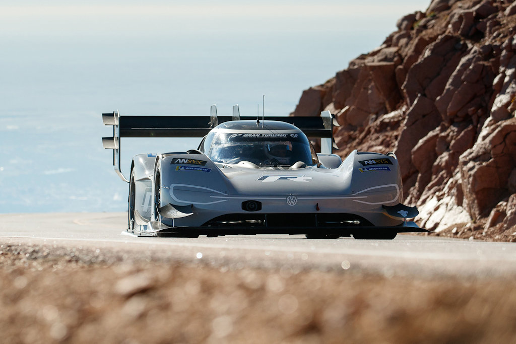 Volkswagen Just Broke the Record All-Time Record at Pikes Peak ...