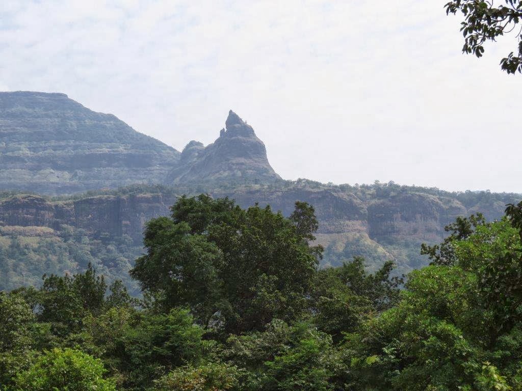 Walk-A-Thon Pune: Padargad (Kalavantin Mahal) trek