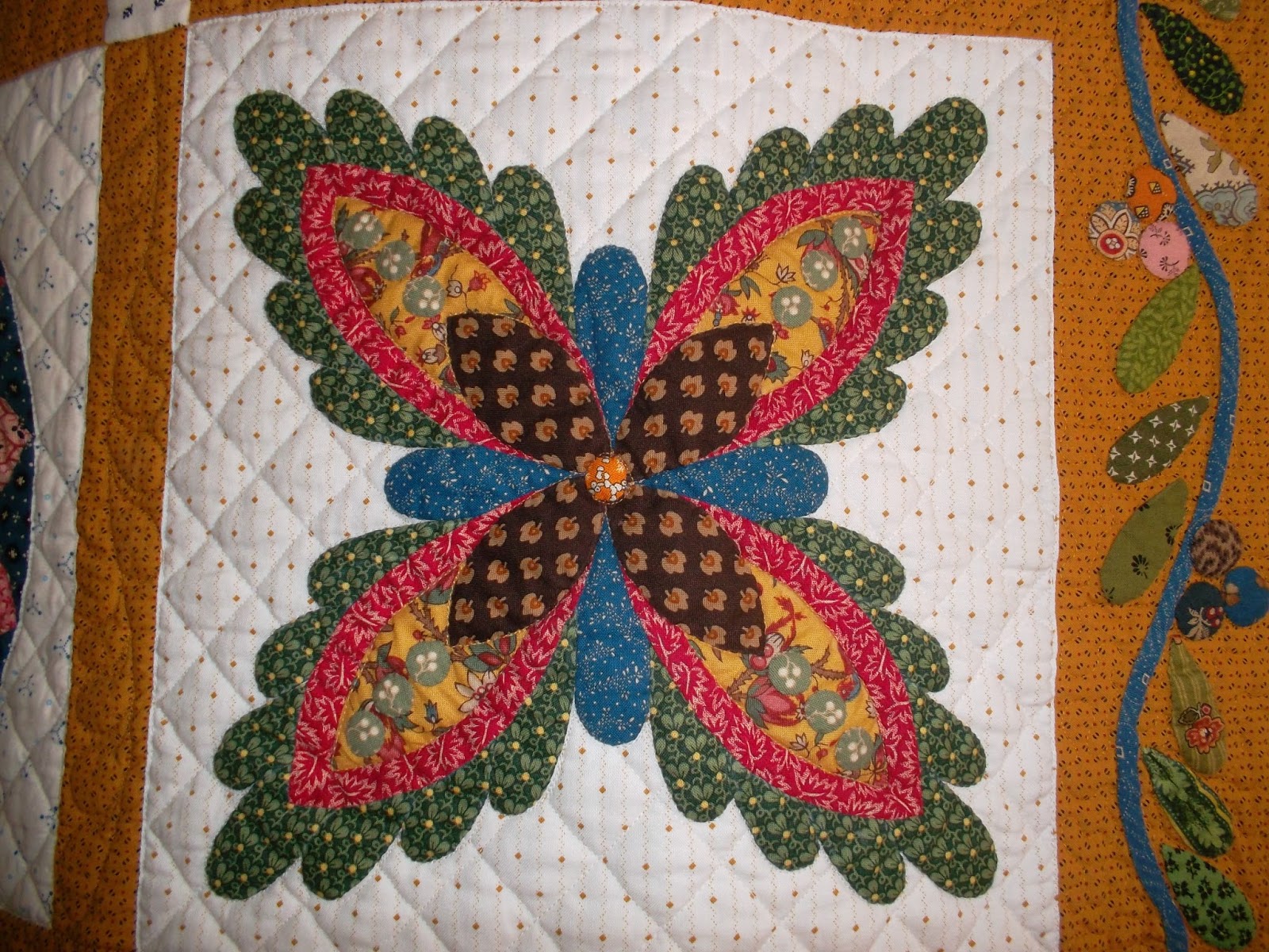 Yellow roses: Quilts in the Barn 2015