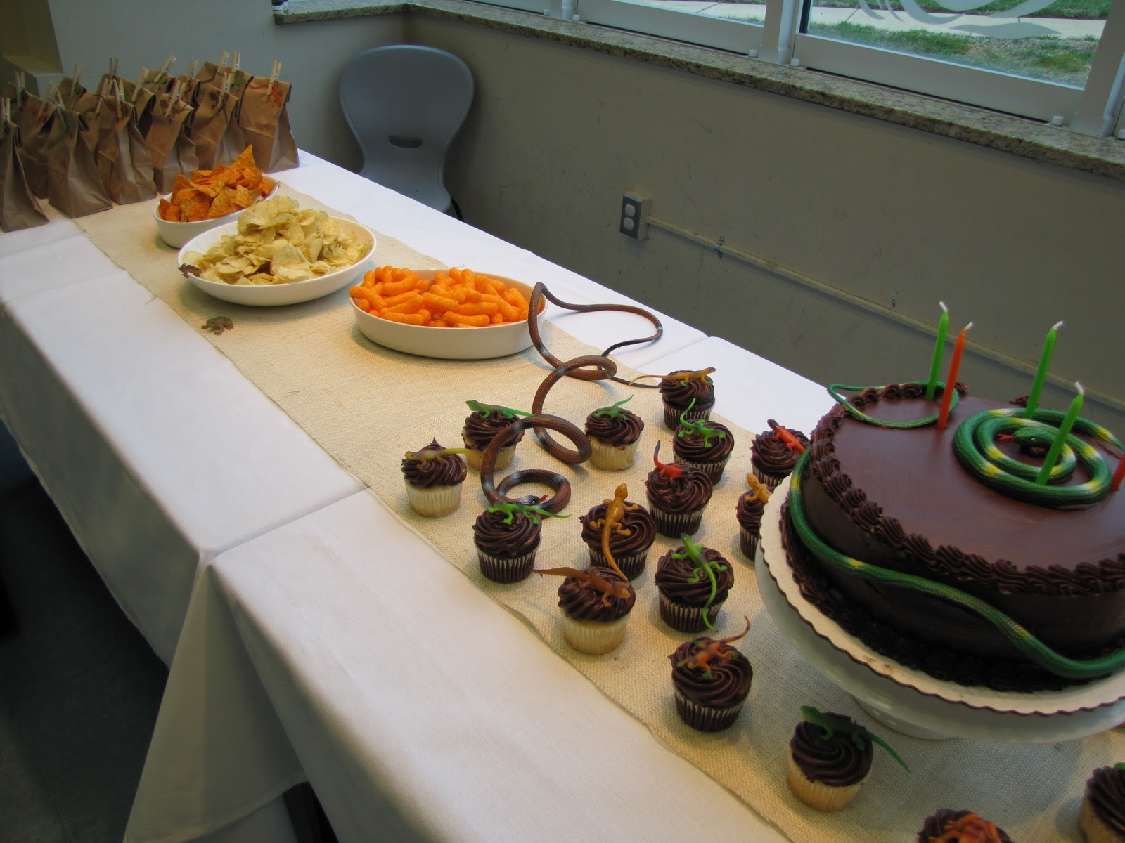 PLAY PENDING: [celebrate] party time