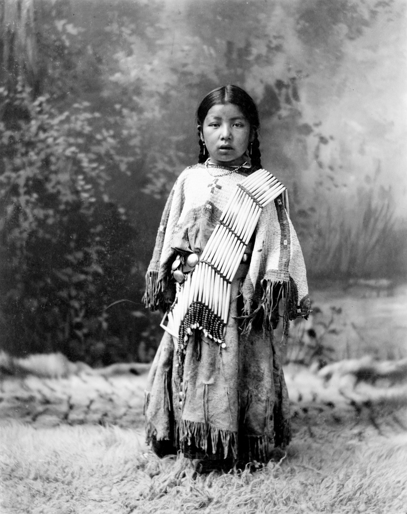 31 Rare Photos of Native American Children in the Late 19th Century ...