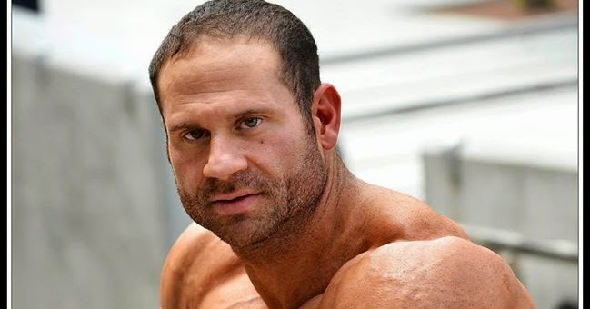 Muscle Lover: American bodybuilder Thomas Lenihan (2)