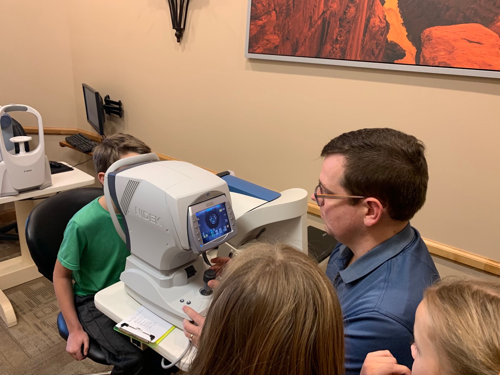 A school of fish: Eyes and Vision Unit Study and Lesson Plan