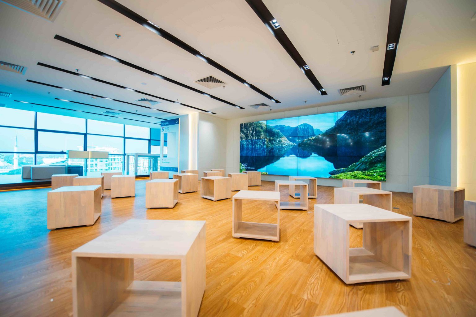 CHANNELING INSIGHTS FOR STARTUPS WITH ED MUN | The Founder of Space ...