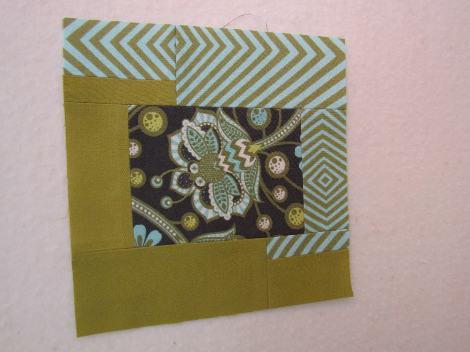 KayakQuilting: Tula Blocks #82 - 100 on the New Design Wall