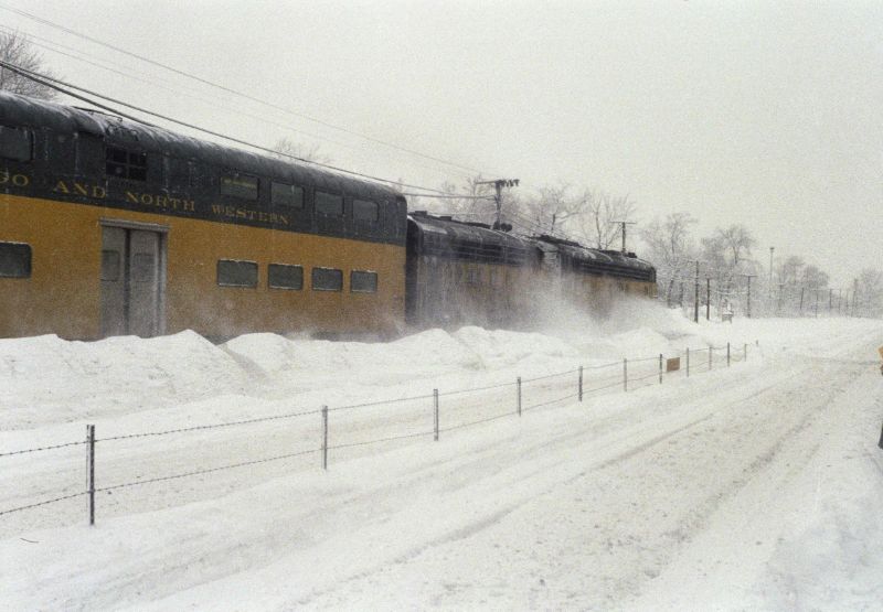 24 Amazing Color Photos Capture Chicago's Street Scenes During the ...