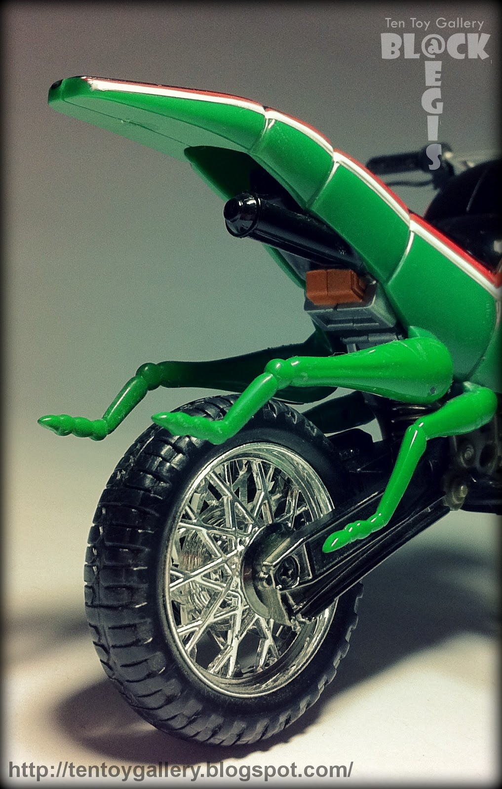 Ten Toy Gallery: Review: SHS EX Battle Hopper