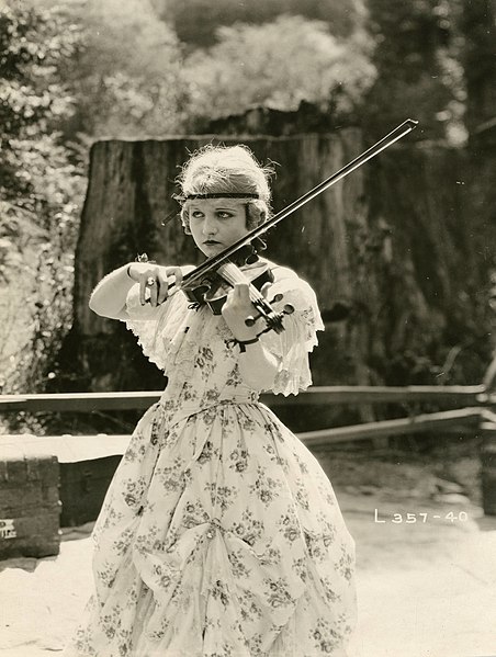 NAKARAJAN: EVA NOVAK AMERICAN ACTRESS BORN 1898 FEBRUARY 14 -APRIL 17,1988