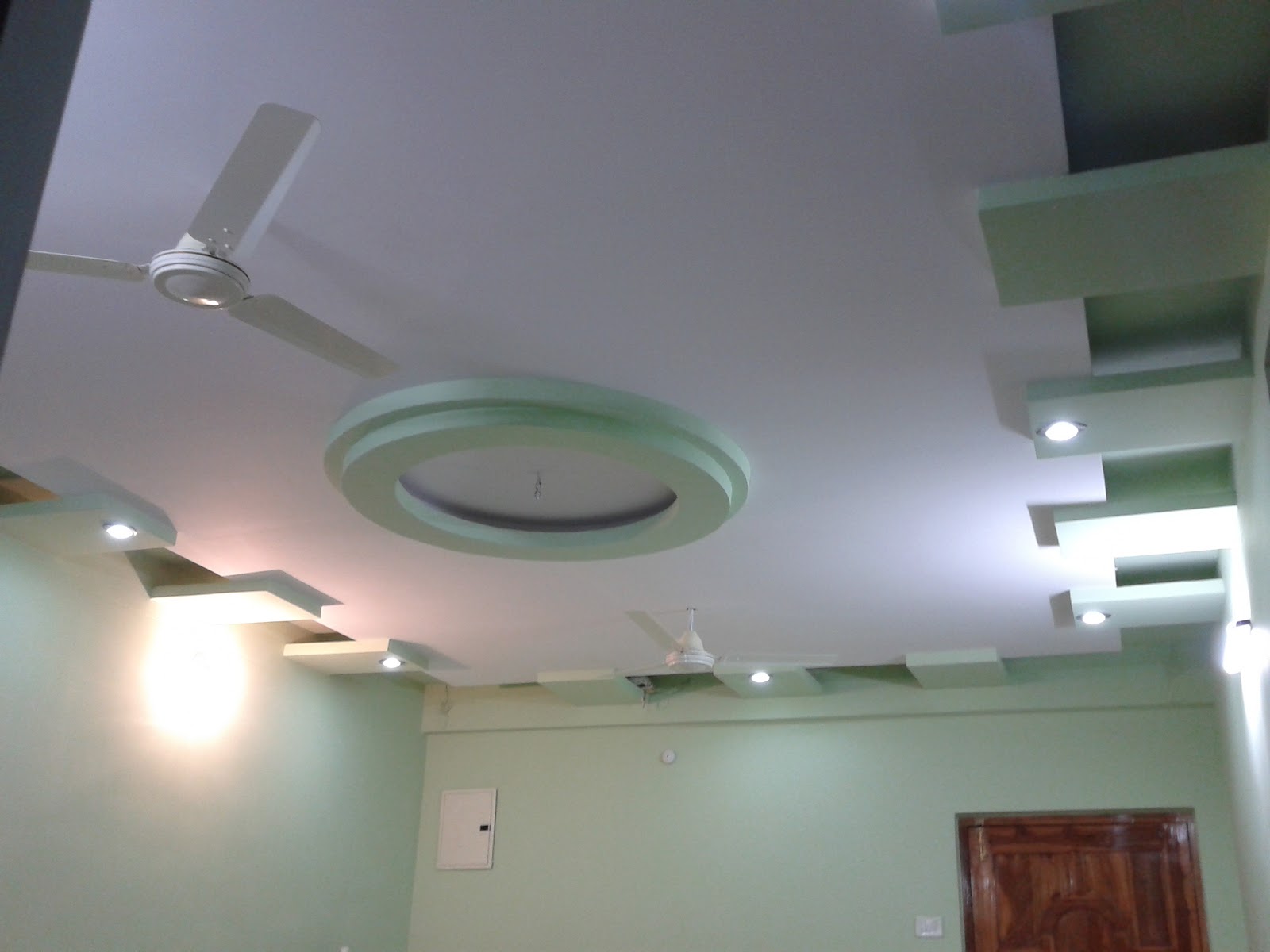 Zubeida Decorators: Gypsum Ceiling Designs