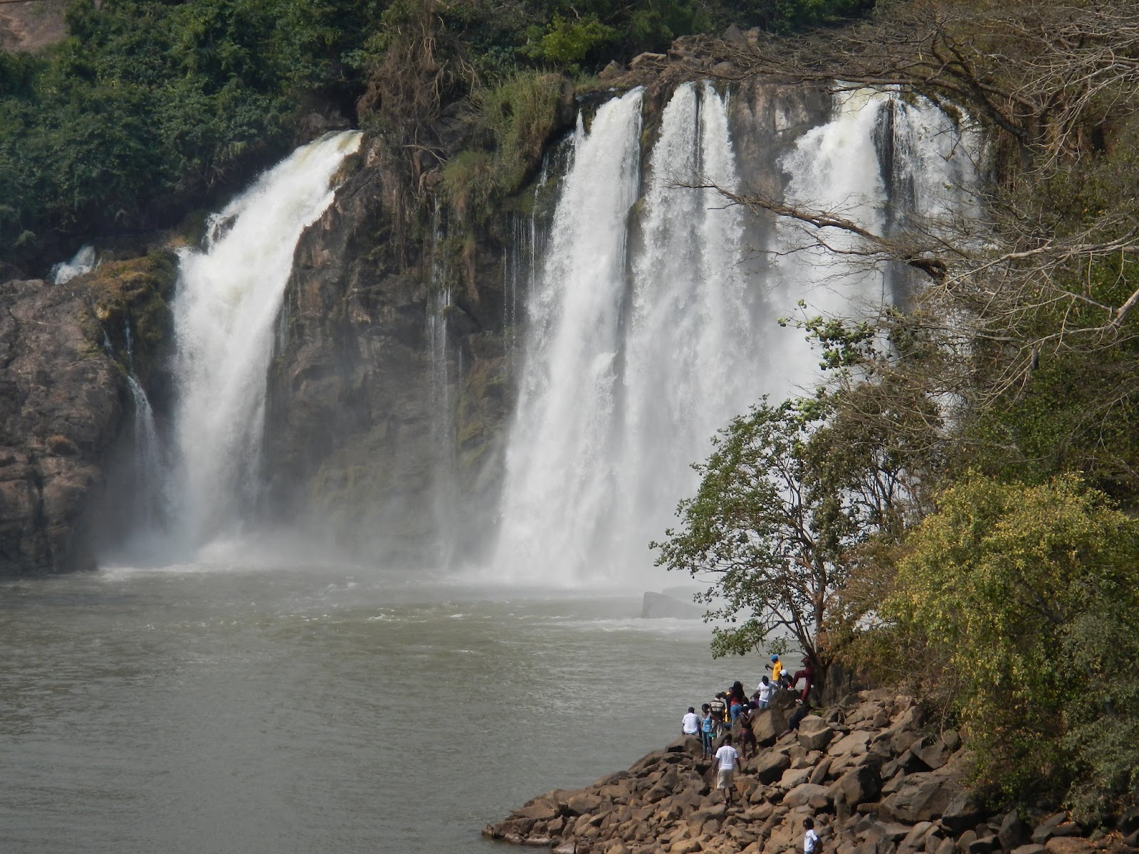Aventura em Benguela e não só......: Quedas do Sumbe