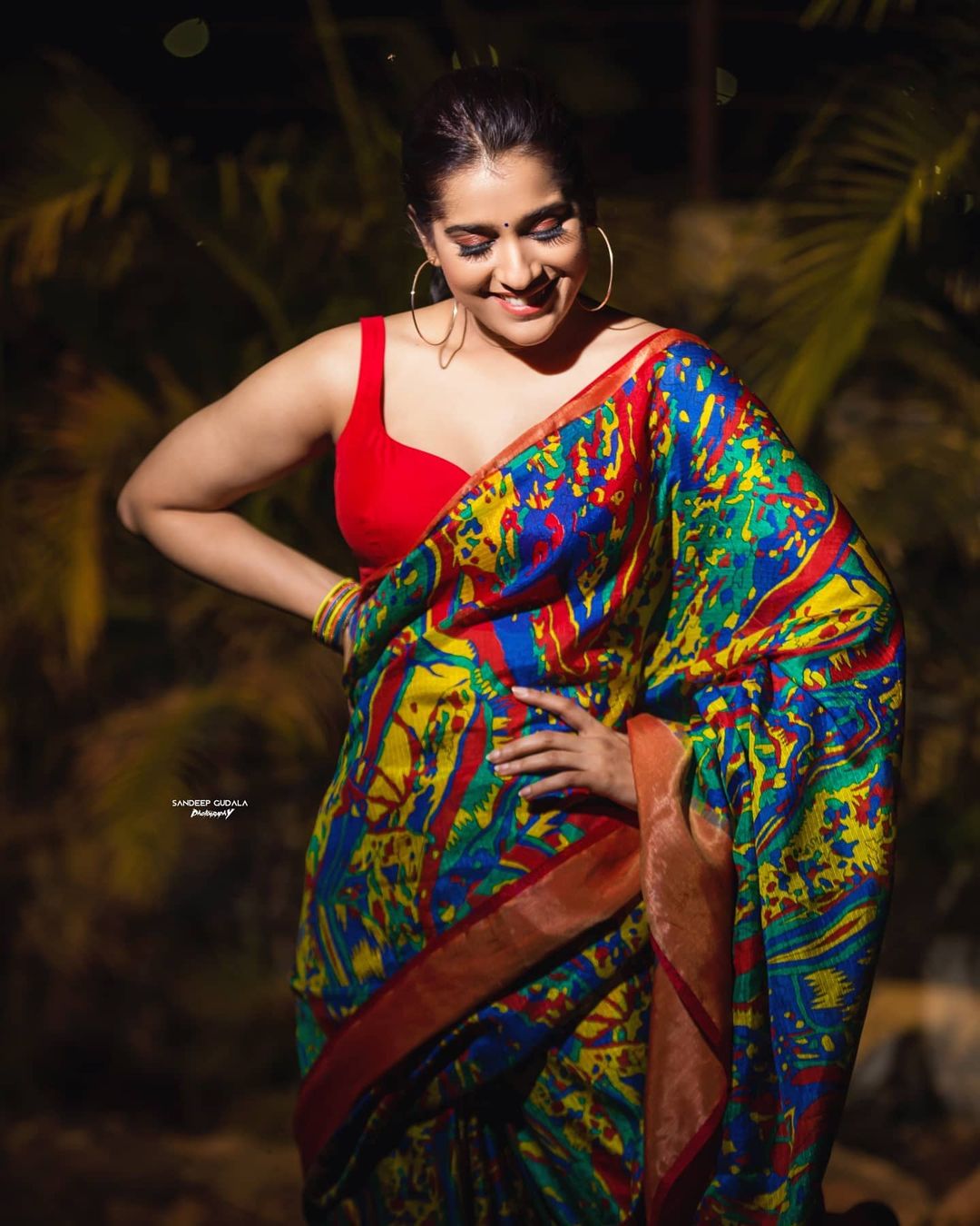 Anchor Rashmi gautam latest glams photoshoot