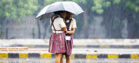 A thrill experience during rainy season in India ~ Holiday India