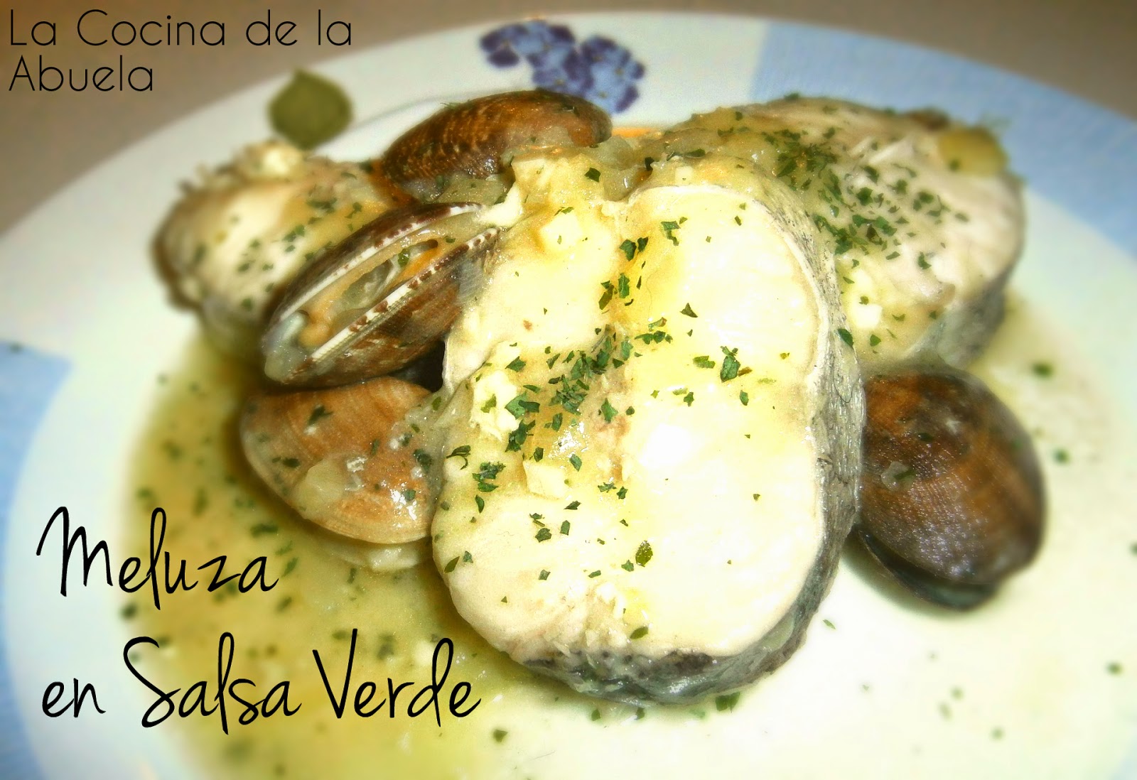 Merluza en salsa verde tradicional.