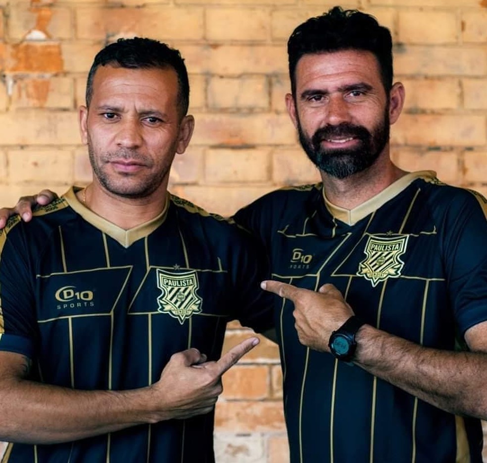 Julinho, campeão da Copa do Brasil de 2005, é o novo gerente de futebol ...