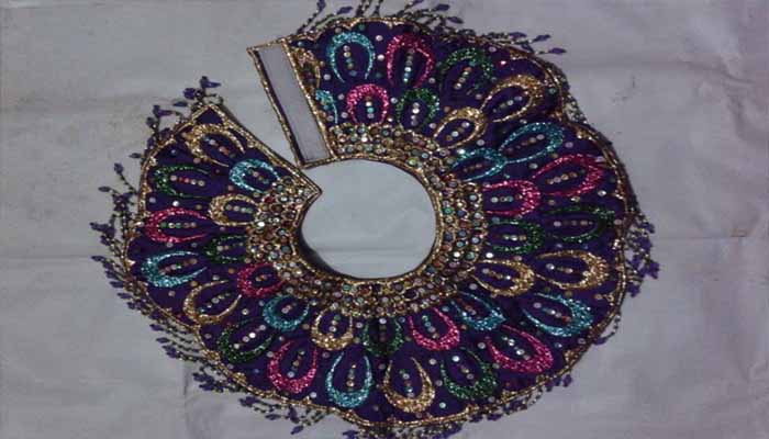 Properti Tari Merak Lengkap Gambar dan Penjelasannya - Cinta Indonesia