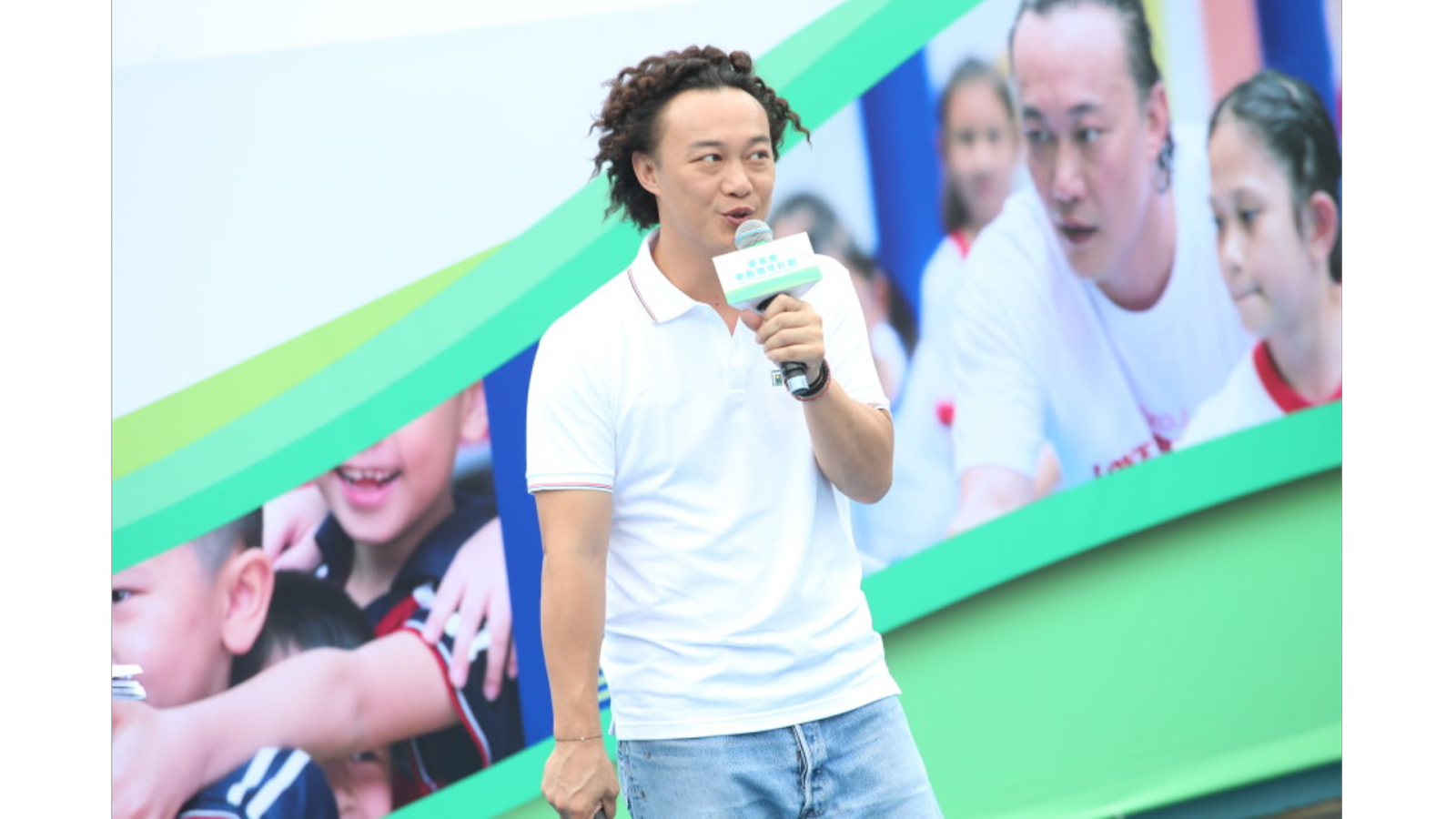 English Pop Station: Eason Chan Promotes Tennis