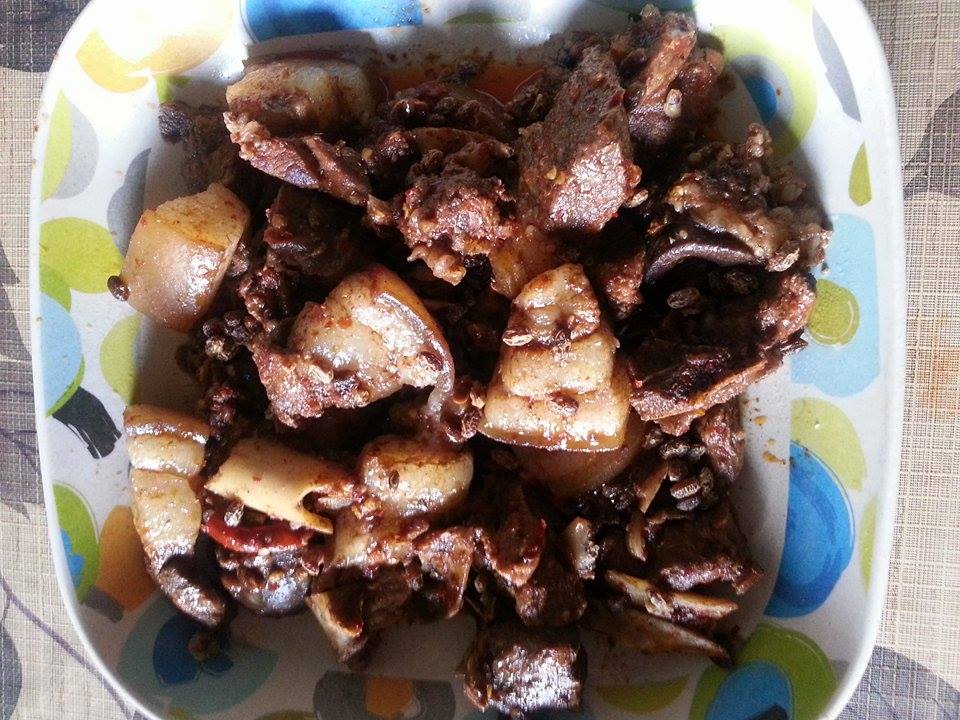 Twinkle Thomas Food Magazine: PORK AKHUNI - TASTE RIOT WITH A RIOTOUS ...