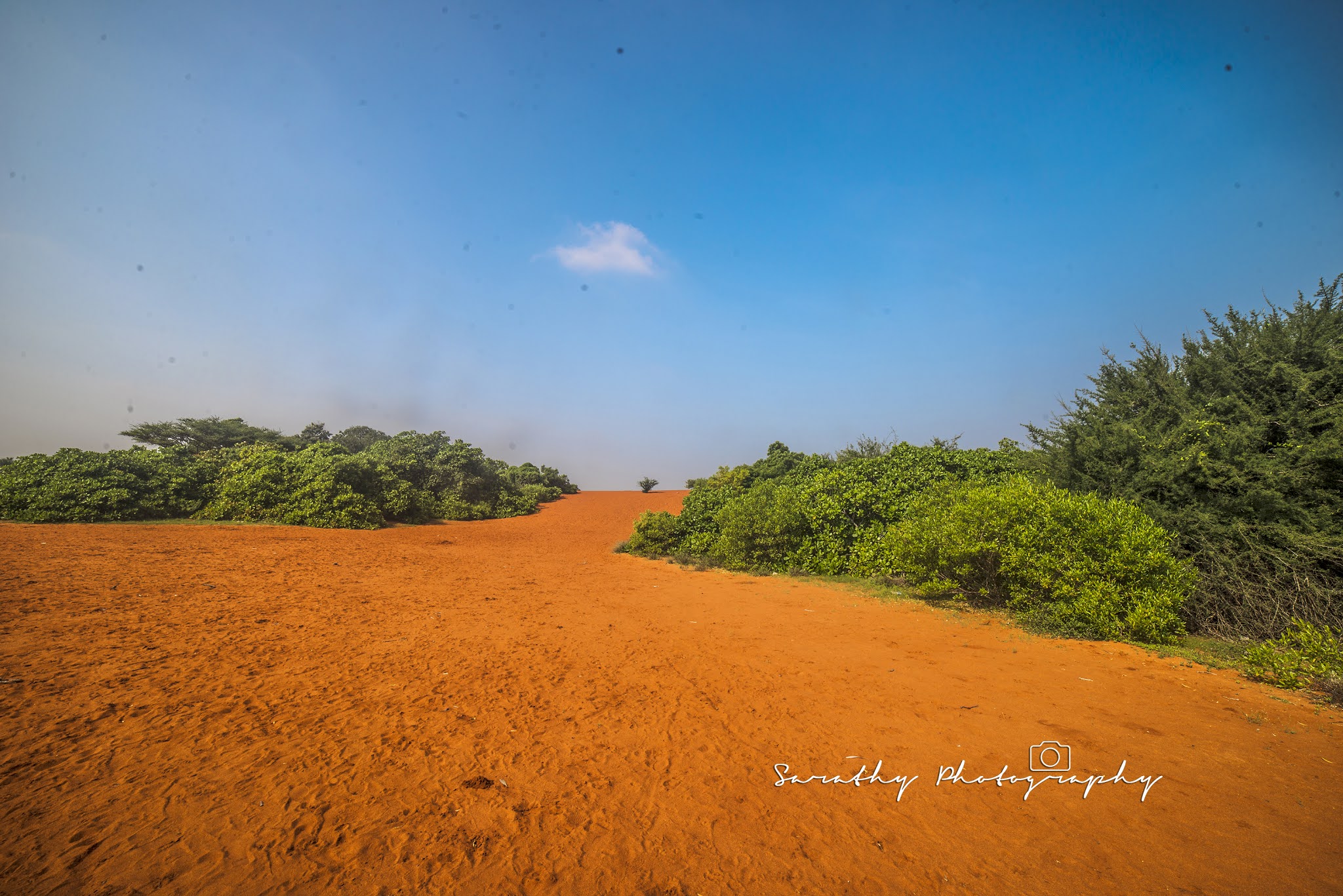 Kazhugumalai Temples and Therikadu Desert