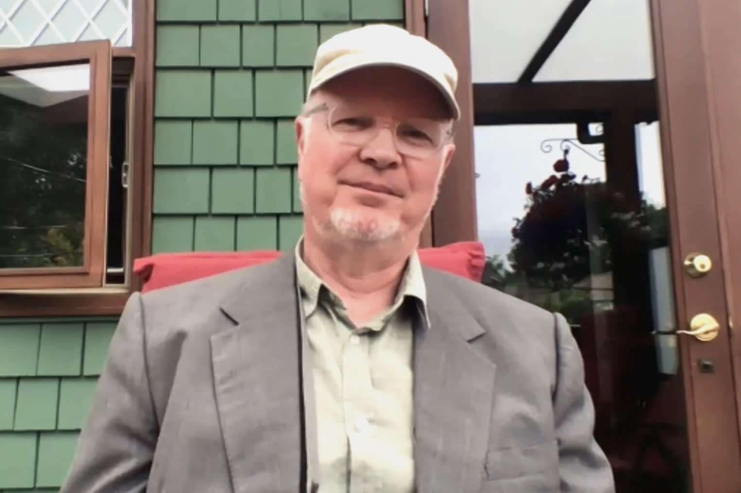 Former Amazon vice president calls for AWS spinoff - MUCHtalksBlog