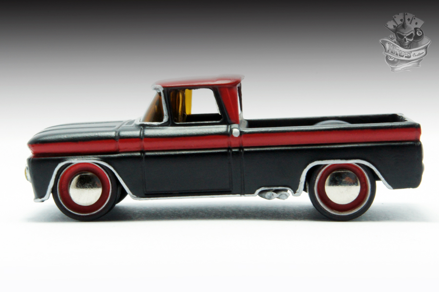 HWCustom: Custom 62 Chevy Pickup