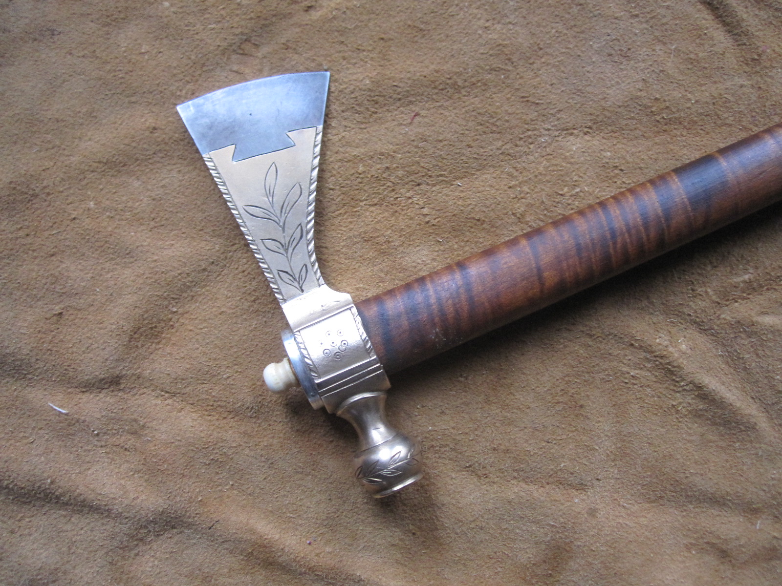 Contemporary Makers: Commissioned Pipe Tomahawk by Brian Anderson