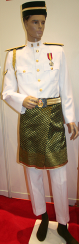 DUNIA JAHITAN PAKAIAN: UNIFORM RELA, PERTAHANAN AWAM, POLIS,TENTERA DLL