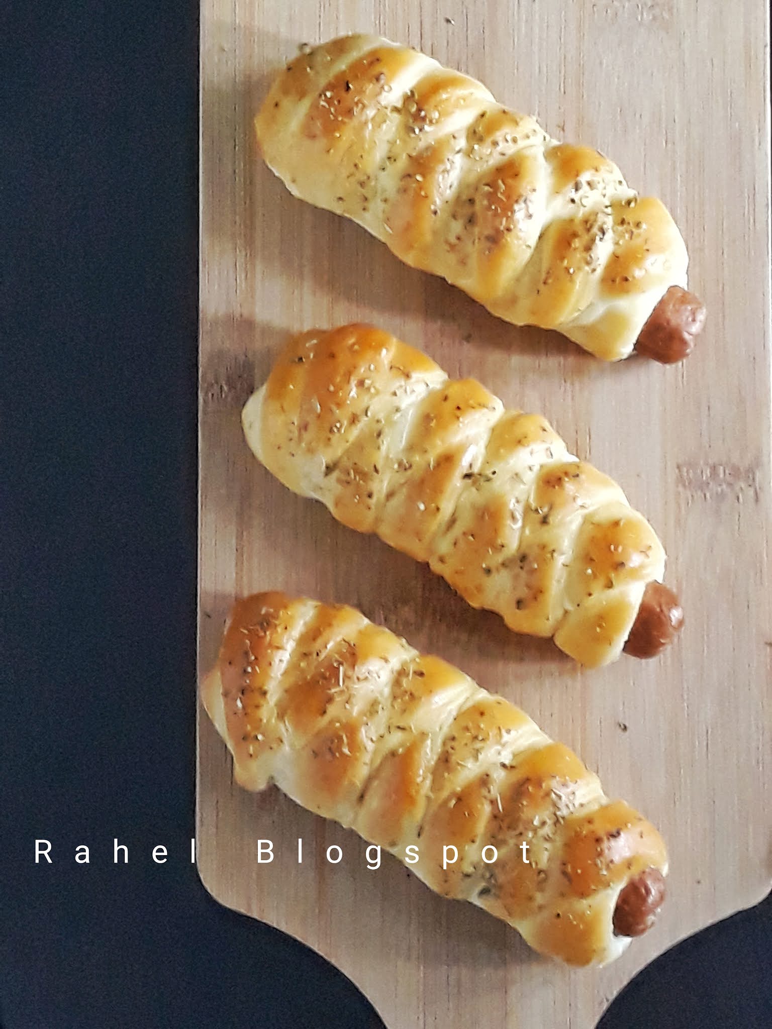 Rahel Blogspot: Roti Sosej Pintal