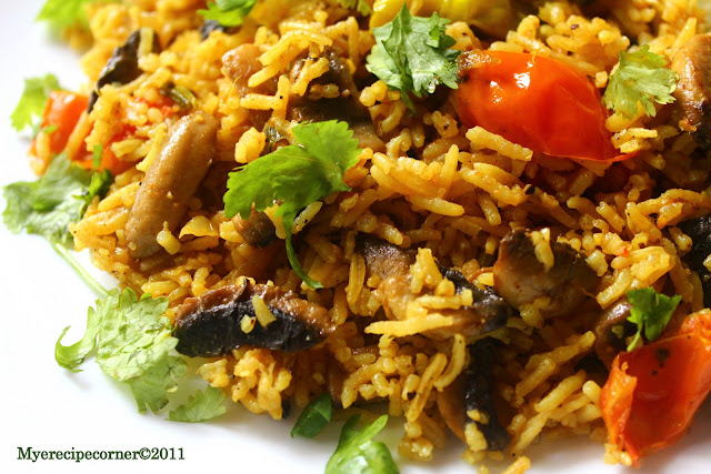 Mye's Kitchen: Chettinad Mushroom Biryani/ Kalan Biryani.