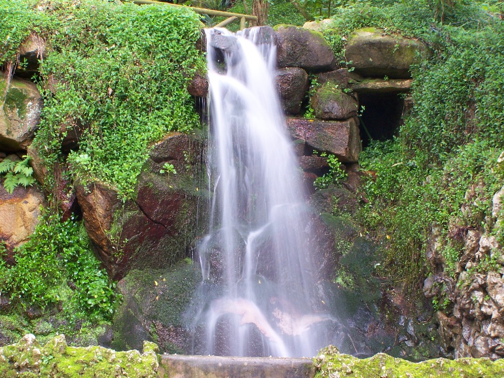 CAMINHOS E VEREDAS: FONTES DE ÁGUA