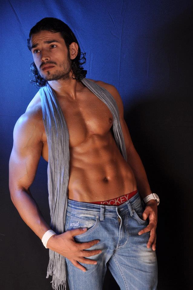 Hot Body Shirtless Indian Bollywood Model & Actor: Manoj Sharma
