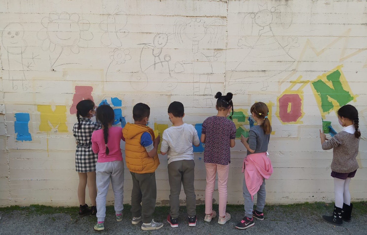 El Blog de Ciempies: Mural cooperativo: creando juntos.