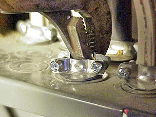 Electric Work: Electrical Basics: Installing A Cable Clamp In A Breaker ...