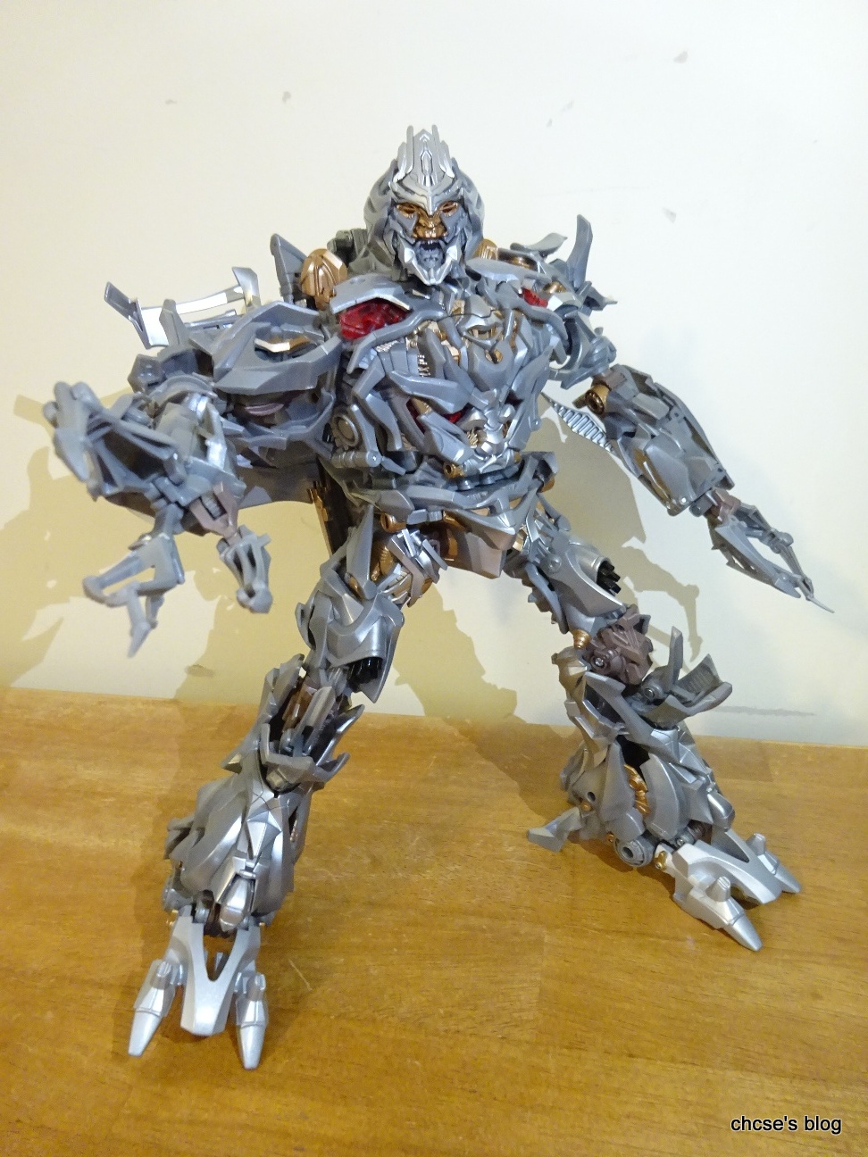 ChCse's blog: Toy Review: Transformers Masterpiece MPM-8 Megatron