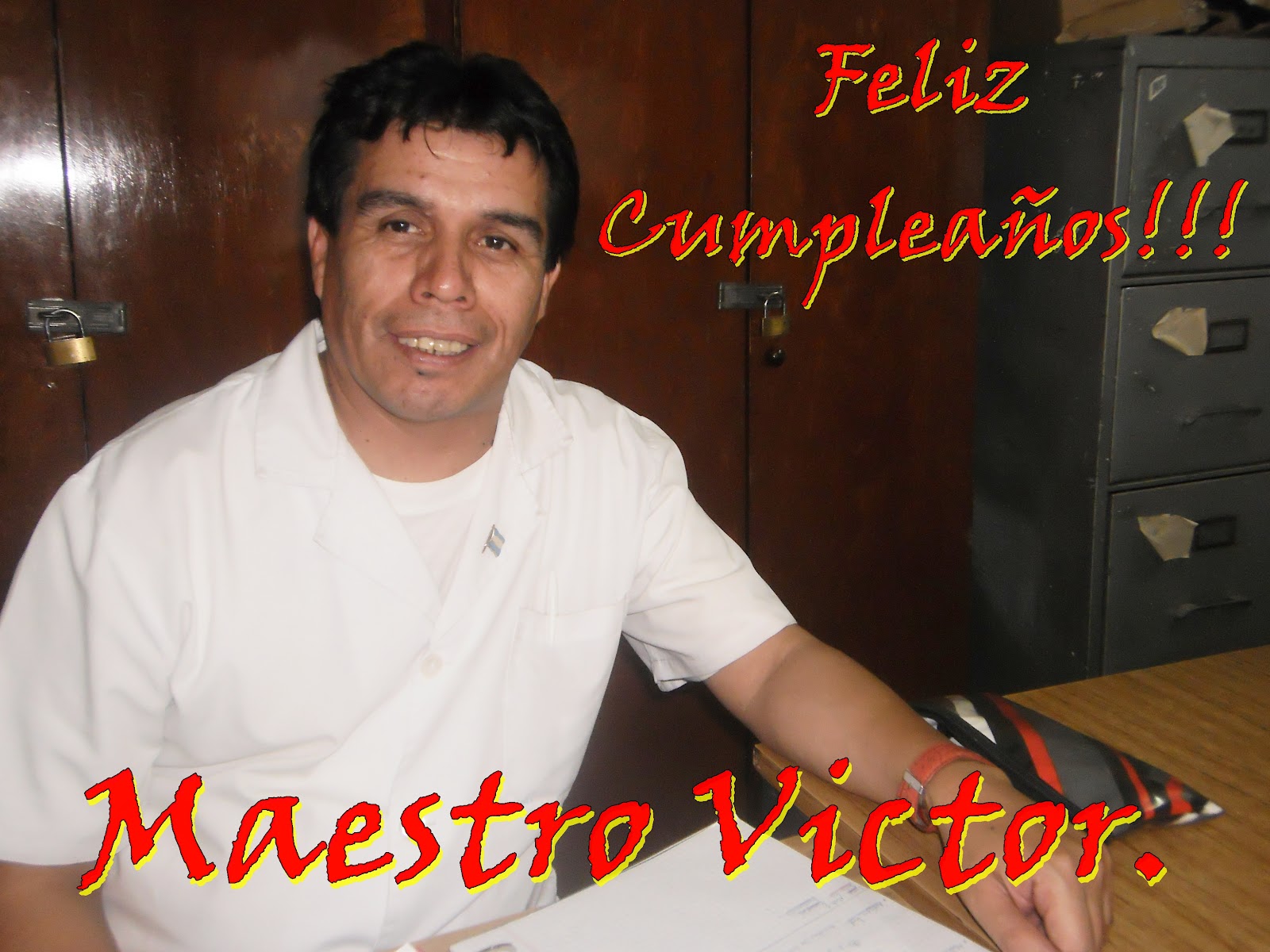 Cumpleaños del maestro Victor. – Escuela Bernardino Rivadavia