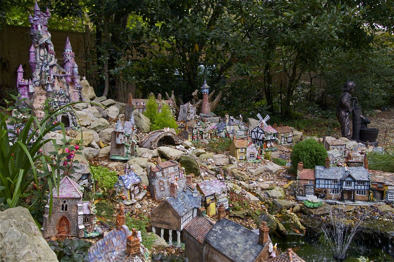 Domestic Sluttery: Sluttery Travels: The Enchanted Manor, Niton, Isle ...