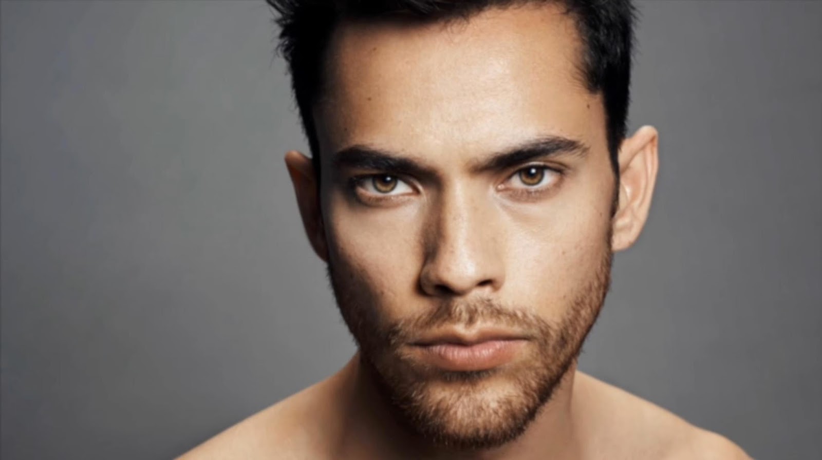 Portafolio de Mark Christiansen - Viet Nam Next Top Model