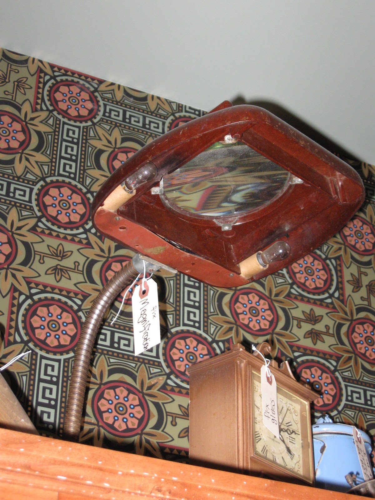 Sasaki Time: Buena Vista Street Hidden Details: MAGNIFICATION?