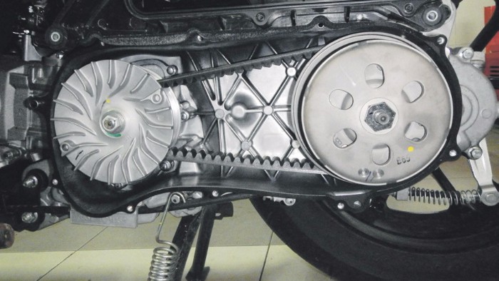 Gudang Servis Otomotif: Komponen dan fungsi CVT Motor