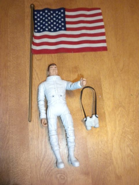 Atomic Toy Spaceship: Johnny Apollo and Jane Apollo