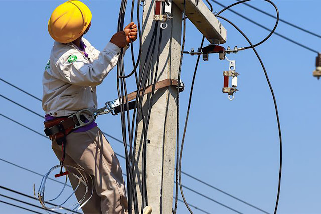 4 Safety Tips to Prevent Electrocution in the Workplace