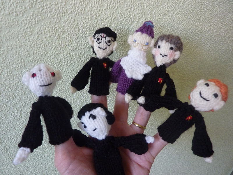 Yellow, Pink and Sparkly: Harry Potter Puppet Pals