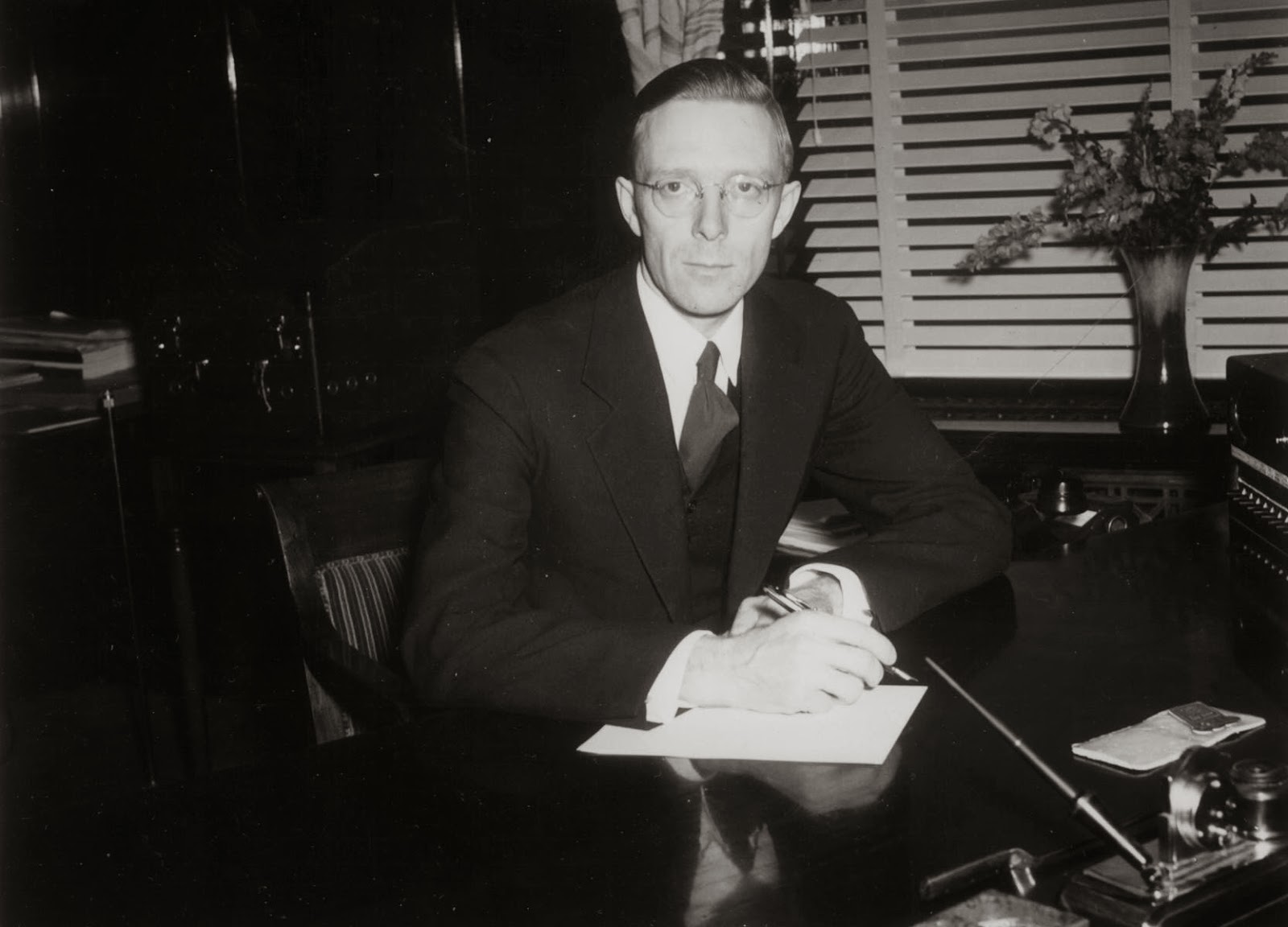 National Snapshot: Canada & the Automobile 1901-2000: 1968