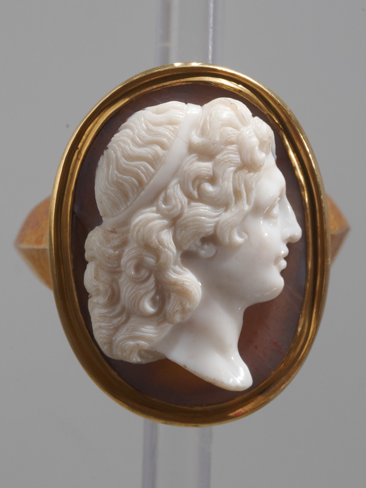 Spencer Alley: Modern Italian Cameos (in Vienna) by Known Artists