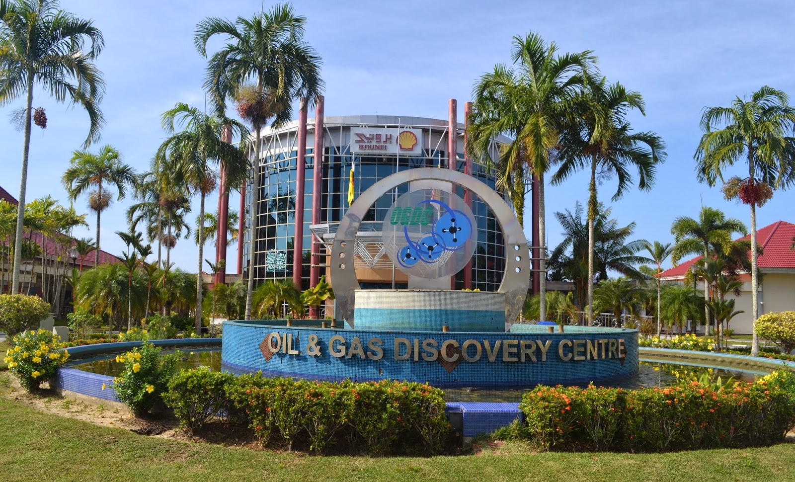 Travel My Way: Brunei Part 1 : Jalan-Jalan Di Kuala Belait Dan Seria