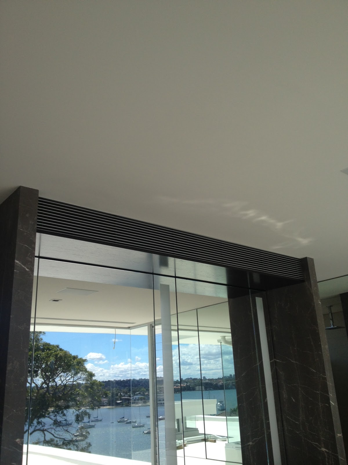 FLANGELESS LINEAR BAR GRILLES: Flangeless Linear Images