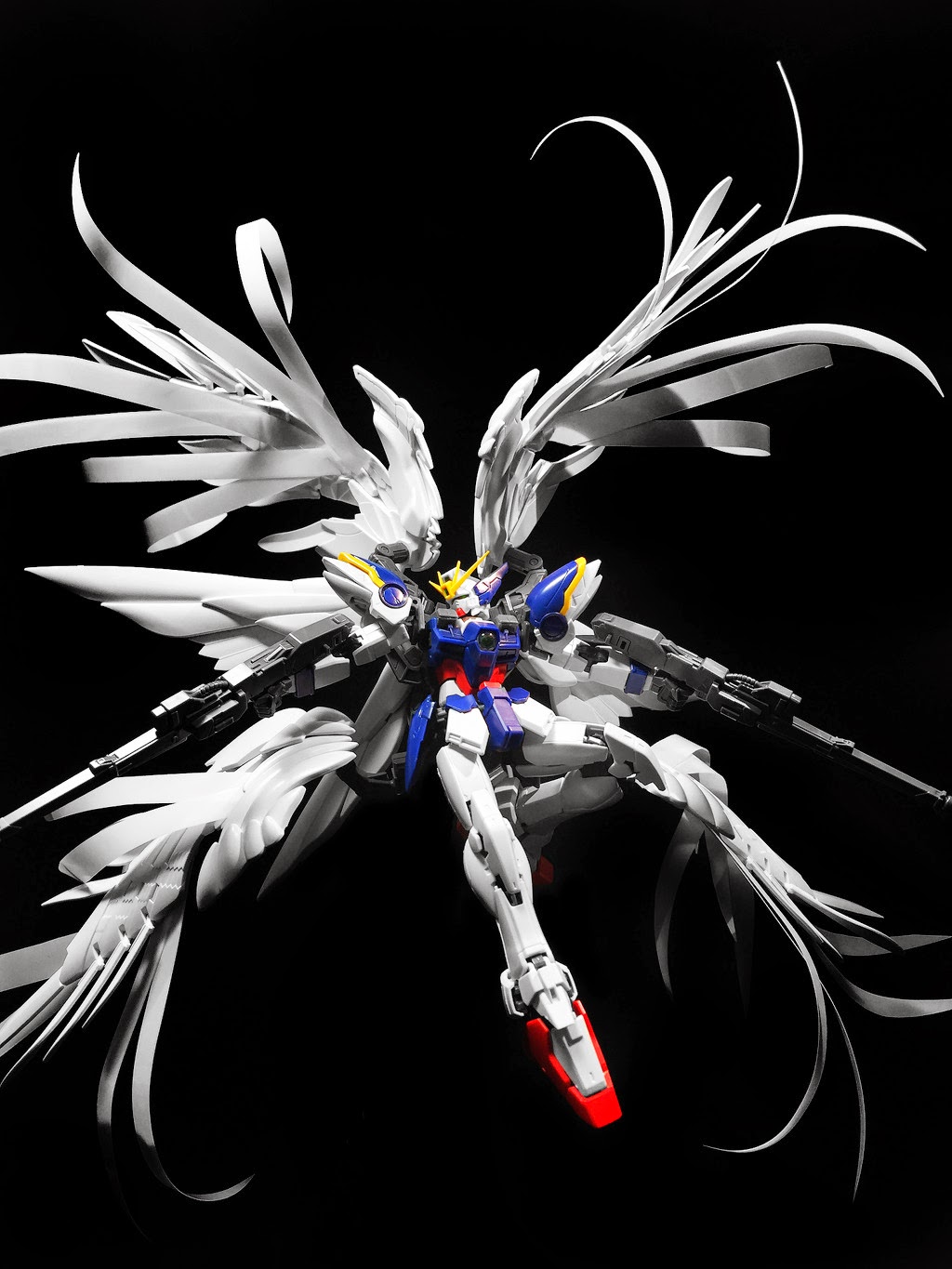 Custom Build: RG 1/144 Wing Zero Custom EW + Custom Feather Effects ...